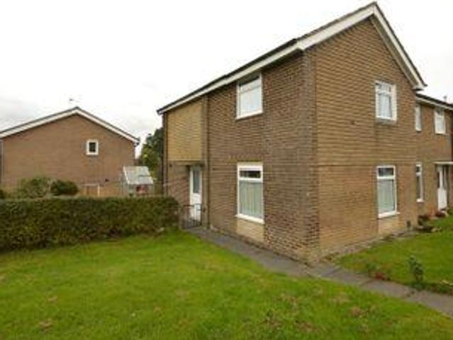 3 Bedrooms Semi detached house for sale in Greenlea Avenue, Yeadon, Leeds LS19