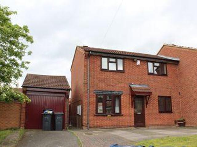3 Bedrooms Semi detached house for sale in Greetville Close, Birmingham B34