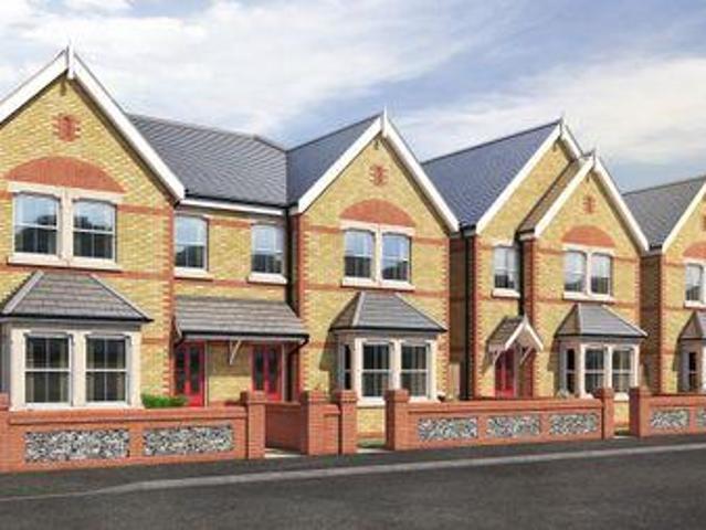 3 Bedrooms Semi detached house for sale in Griffin Place, Southcote Road RH1