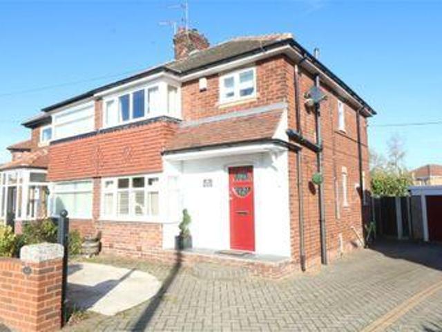 3 Bedrooms Semi detached house for sale in Grosvenor Crescent, Warmsworth, Doncaster, South Yorkshire DN4