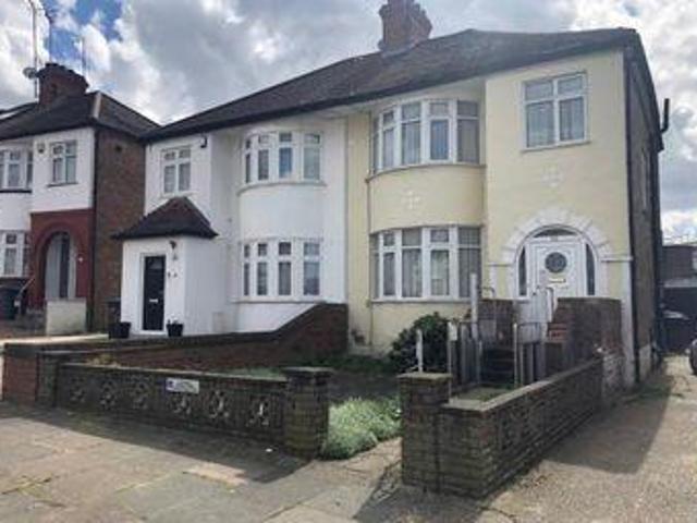 3 Bedrooms Semi detached house for sale in Grove Crescent, London, Uk NW9
