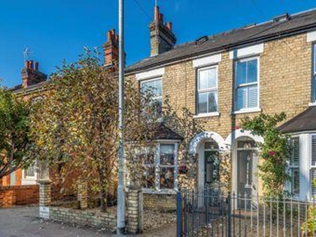 3 Bedrooms Semi detached house for sale in Grove Road, Hitchin SG5