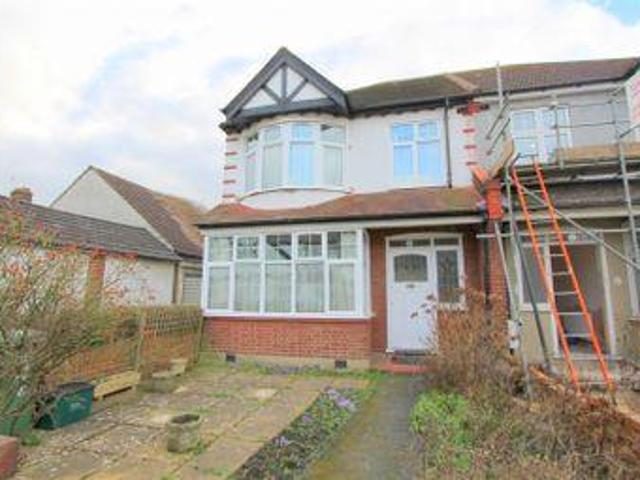 3 Bedrooms Semi detached house for sale in Guildford Way, Wallington SM6