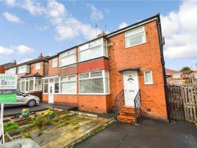 3 Bedrooms Semi detached house for sale in Dovedale Avenue, Prestwich, Manchester, Greater Manchester M25