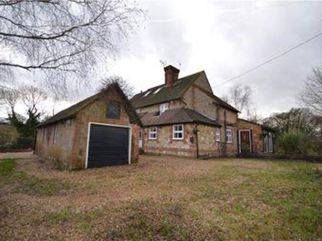 3 Bedrooms Semi detached house for sale in Dockenfield Farm Cottages, Dockenfield, Farnham GU10