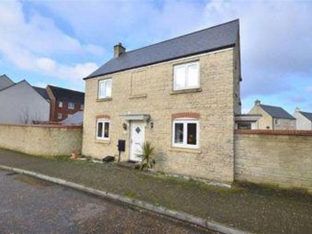 3 Bedrooms Semi detached house for sale in Daunt Road, Cooper Edge, Gloucester GL3