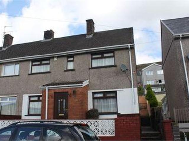 3 Bedrooms Semi detached house for sale in Davies Close, Trealaw, Trealaw, Rhondda Cynon Taff. CF40