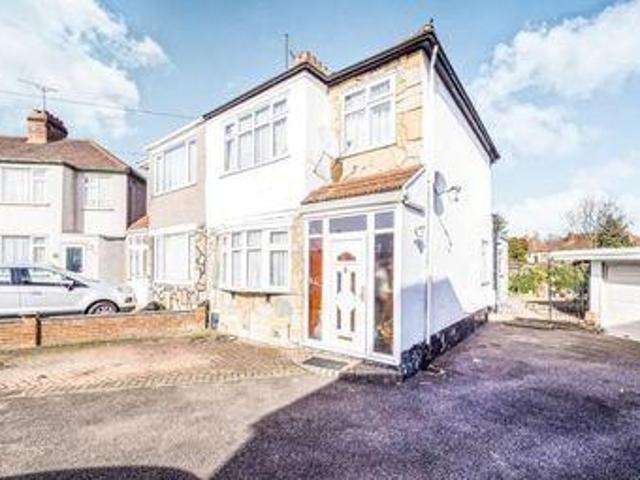 3 Bedrooms Semi detached house for sale in Dagenham, Essex. RM10