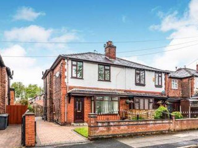 3 Bedrooms Semi detached house for sale in Dalton Avenue, Whitefield, Manchester, Greater Manchester M45