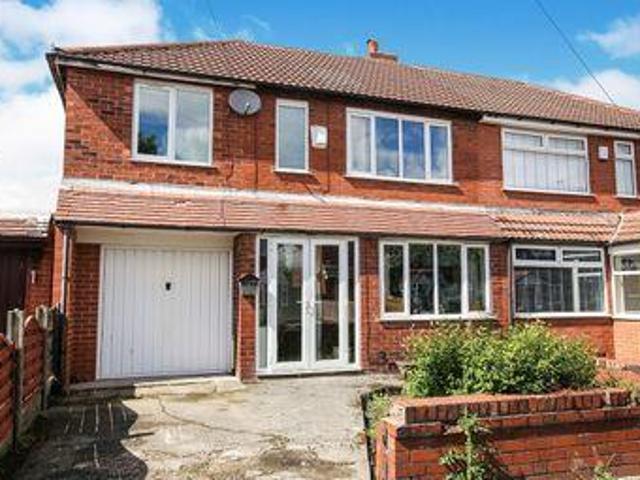 3 Bedrooms Semi detached house for sale in Dane Road, Denton, Manchester M34