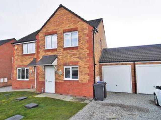 3 Bedrooms Semi detached house for sale in Darnbrook Drive, Parson Cross, Sheffield S5