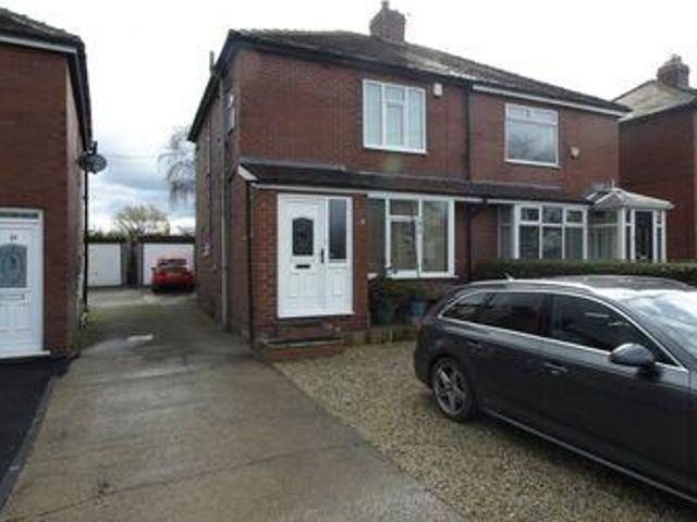 3 Bedrooms Semi detached house for sale in Dearne Hall Road, Barugh Green, Barnsley S75