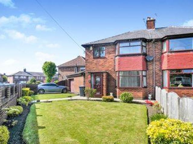 3 Bedrooms Semi detached house for sale in Derek Avenue, Fearnhead, Warrington WA2