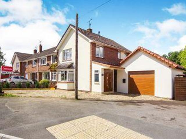 3 Bedrooms Semi detached house for sale in Dibden Road, Emersons Green, Bristol BS16