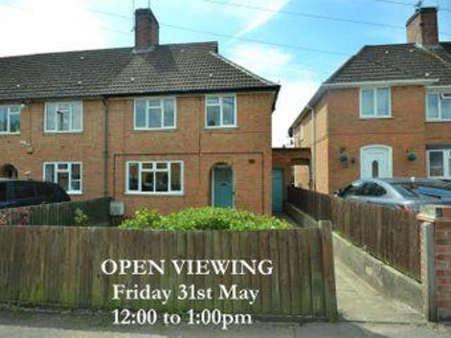 3 Bedrooms Semi detached house for sale in Digby Close, Leicester LE3