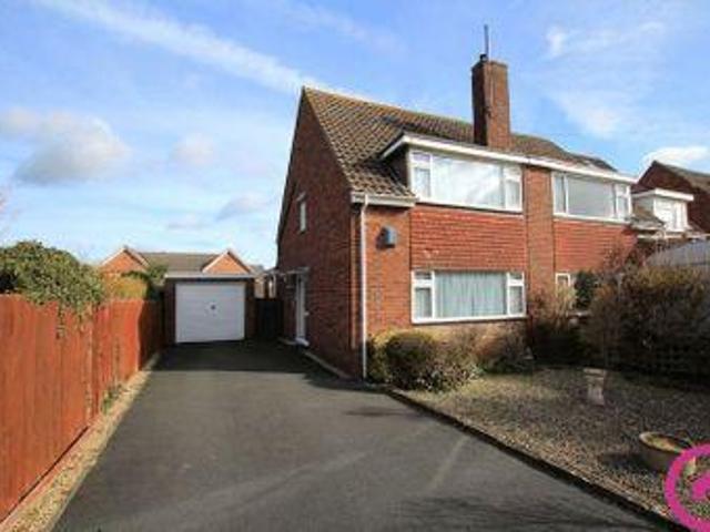 3 Bedrooms Semi detached house for sale in Dunster Road, Cheltenham GL51