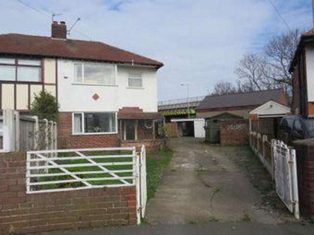 3 Bedrooms Semi detached house for sale in Durley Drive, Prenton CH43