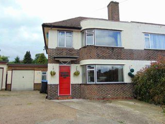 3 Bedrooms Semi detached house for sale in Endsleigh Close, South Croydon CR2