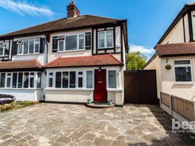 3 Bedrooms Semi detached house for sale in Earls Hall Avenue, Southend On Sea SS2