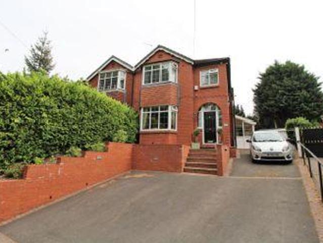 3 Bedrooms Semi detached house for sale in East Crescent, Middleton, Manchester M24