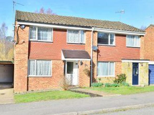 3 Bedrooms Semi detached house for sale in East Grinstead, West Sussex RH19