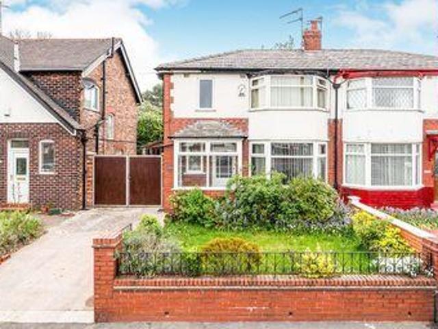 3 Bedrooms Semi detached house for sale in East Lancashire Road, Swinton, Manchester M27