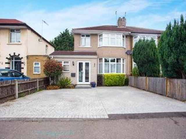3 Bedrooms Semi detached house for sale in Eastlea Avenue, Watford, Hertfordshire WD25