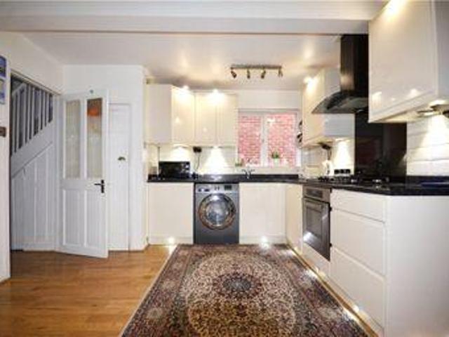 3 Bedrooms Semi detached house for sale in Edward Avenue, Camberley, Surrey GU15