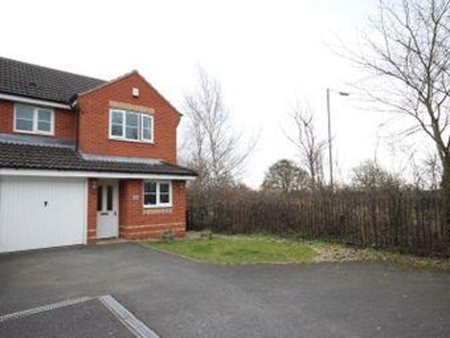 3 Bedrooms Semi detached house for sale in Eden Close, Hilton, Derby DE65