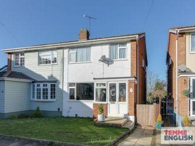 3 Bedrooms Semi detached house for sale in Edison Gardens, Colchester CO4