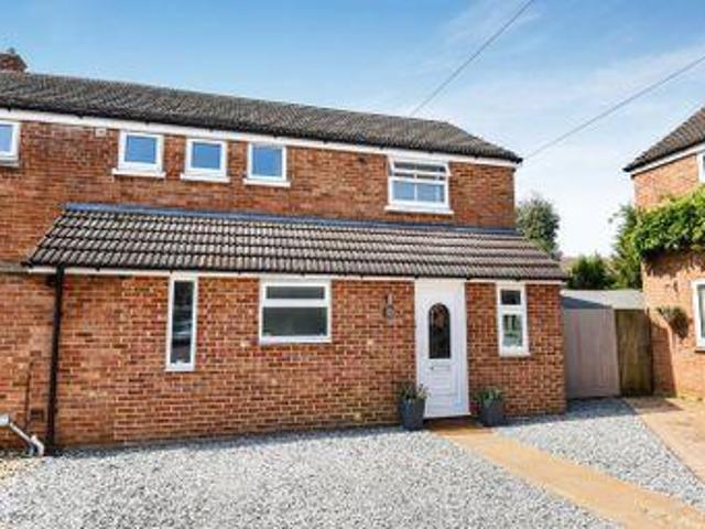 3 Bedrooms Semi detached house for sale in Elderfield Road, Caversfield, Bicester OX27