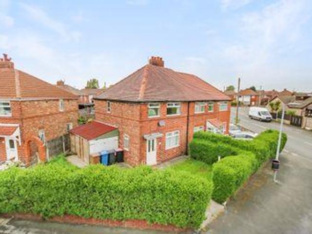 3 Bedrooms Semi detached house for sale in Eldon Road, Manchester M44
