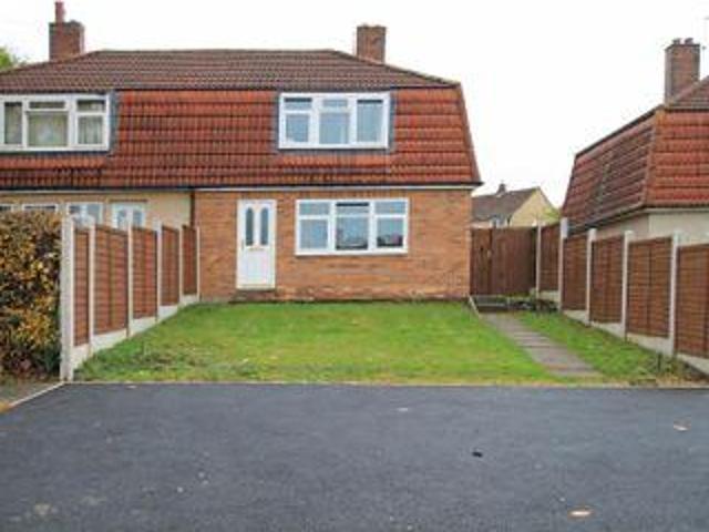 3 Bedrooms Semi detached house for sale in Eliot Grove, Guiseley, Leeds LS20