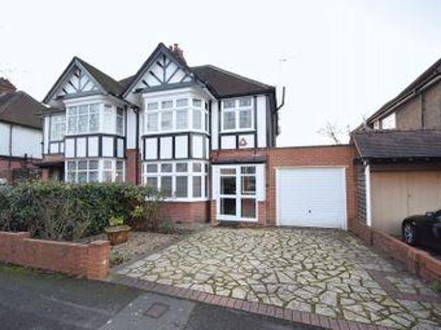 3 Bedrooms Semi detached house for sale in Elmwood Crescent, Luton LU2