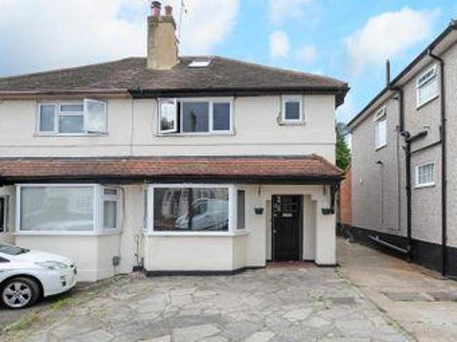 3 Bedrooms Semi detached house for sale in Epping Way, London E4