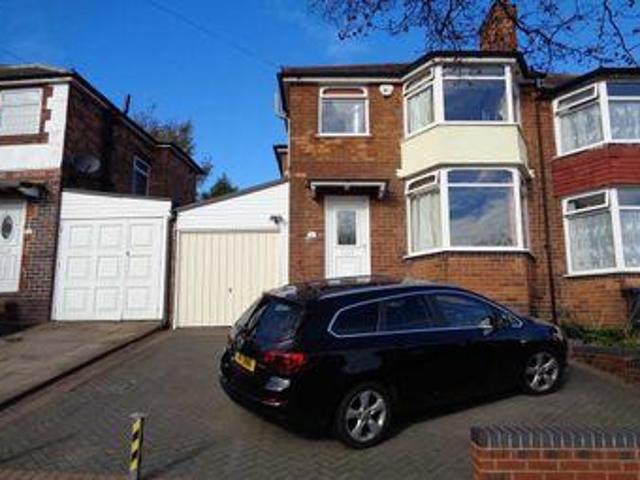 3 Bedrooms Semi detached house for sale in Ermington Crescent, Hodge Hill, Birmingham B36