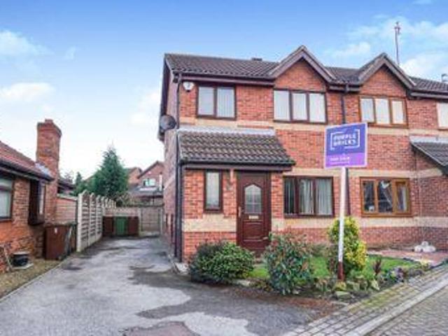 3 Bedrooms Semi detached house for sale in Eskdale Court, Normanton WF6