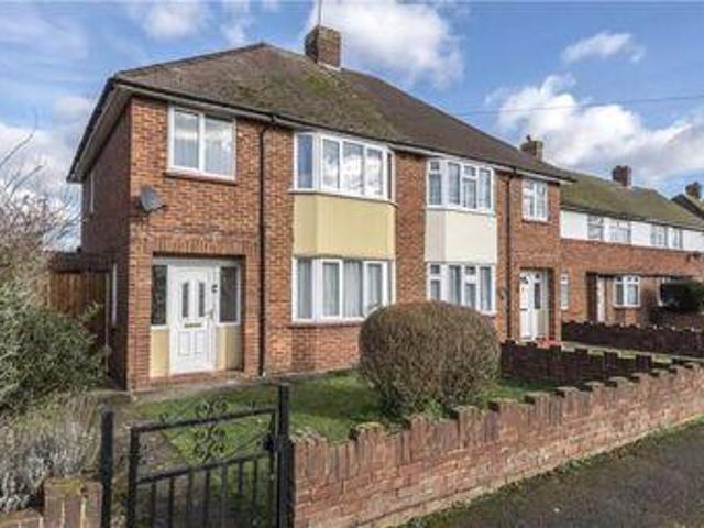 3 Bedrooms Semi detached house for sale in Eton Wick Road, Eton Wick, Windsor SL4