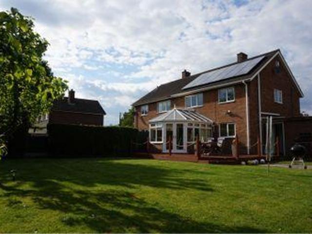 3 Bedrooms Semi detached house for sale in Eyton Lane, Baschurch, Shrewsbury SY4