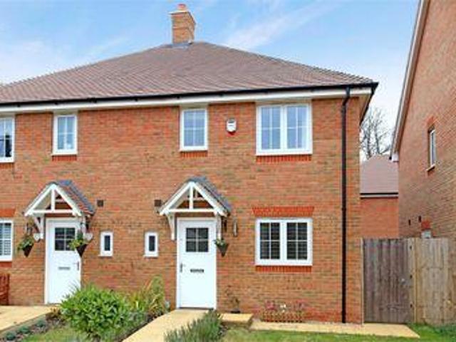 3 Bedrooms Semi detached house for sale in Four Marks, Alton, Hampshire GU34