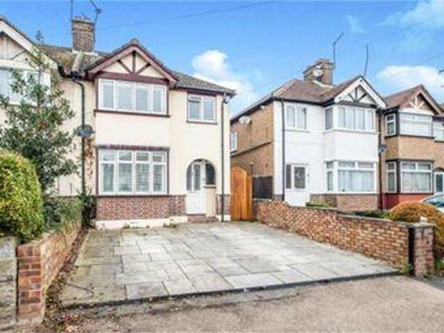3 Bedrooms Semi detached house for sale in Fourth Avenue, Watford, Hertfordshire WD25