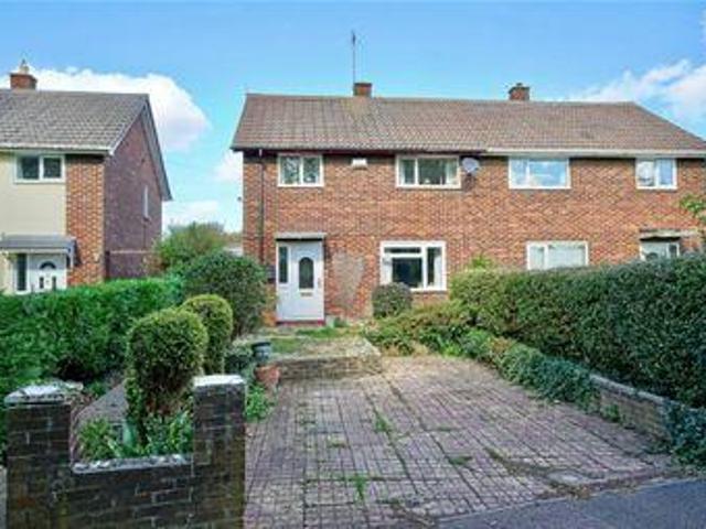3 Bedrooms Semi detached house for sale in Fox Close, St. Neots PE19