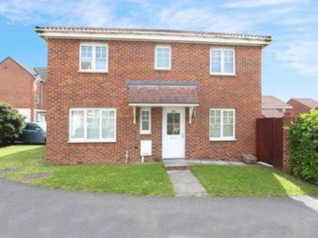 3 Bedrooms Semi detached house for sale in Follager Road, Rugby CV21