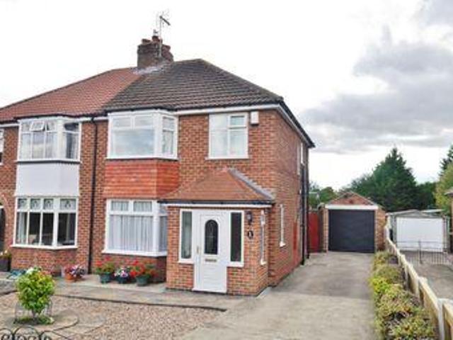 3 Bedrooms Semi detached house for sale in Fordlands Road, Fulford, York YO19