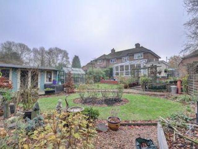 3 Bedrooms Semi detached house for sale in Fords Close, Bledlow Ridge, High Wycombe HP14