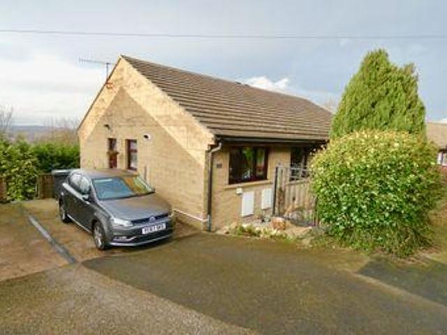 3 Bedrooms Semi detached house for sale in Forest Road, Huddersfield HD5