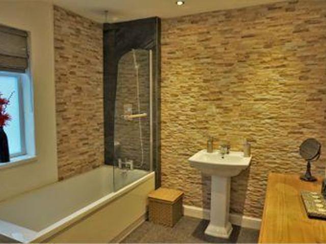 3 Bedrooms Semi detached house for sale in Fawkes Drive, York YO26