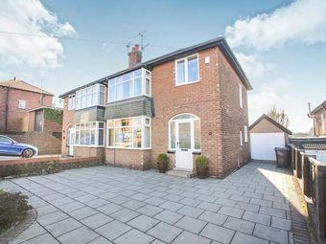 3 Bedrooms Semi detached house for sale in Fawley Avenue, Hyde SK14