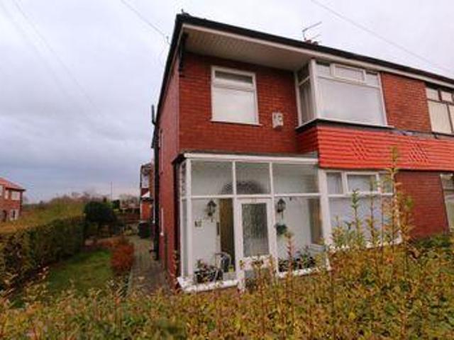 3 Bedrooms Semi detached house for sale in Fairbourne Road, Denton, Manchester M34