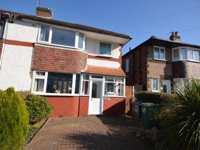 3 Bedrooms Semi detached house for sale in Fairway North, Bromborough, Wirral CH62